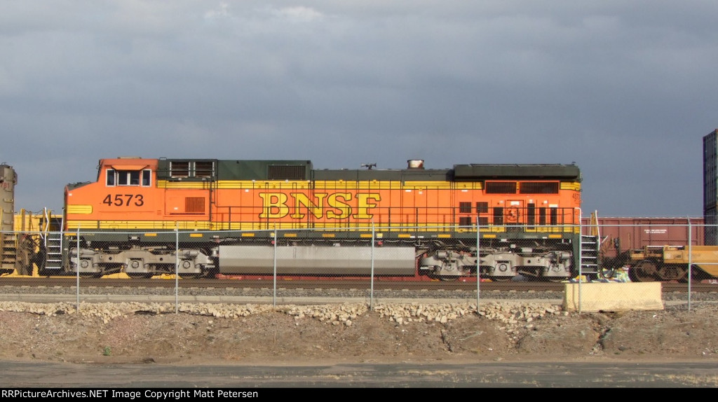 BNSF 4573